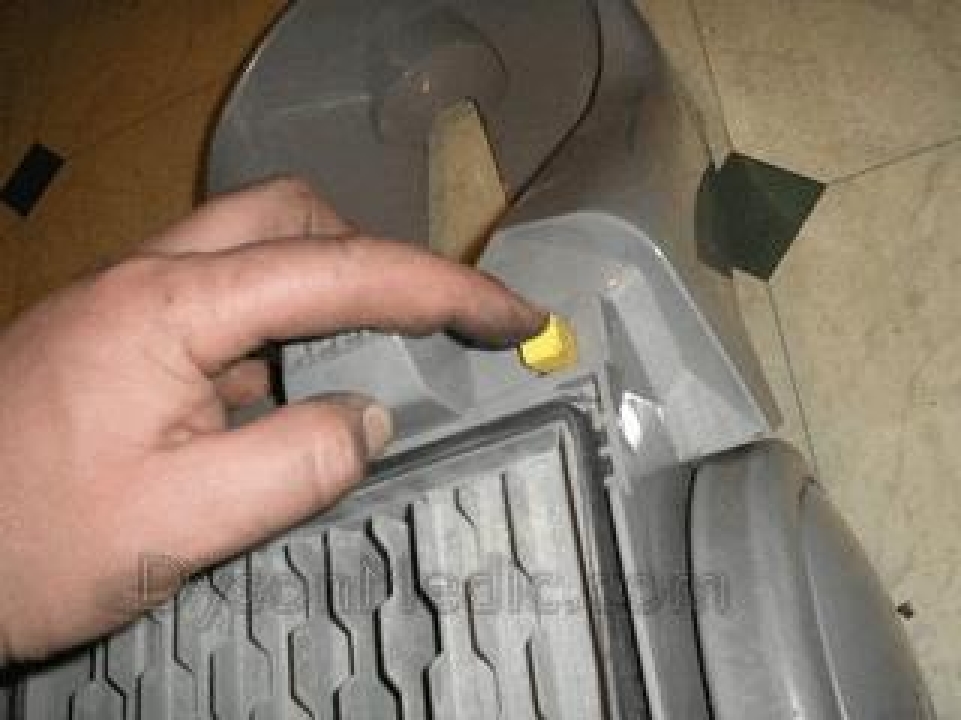 Dyson DC02 Repair. Dyson DC02 Strip Down and Cable Rewind Replacement.