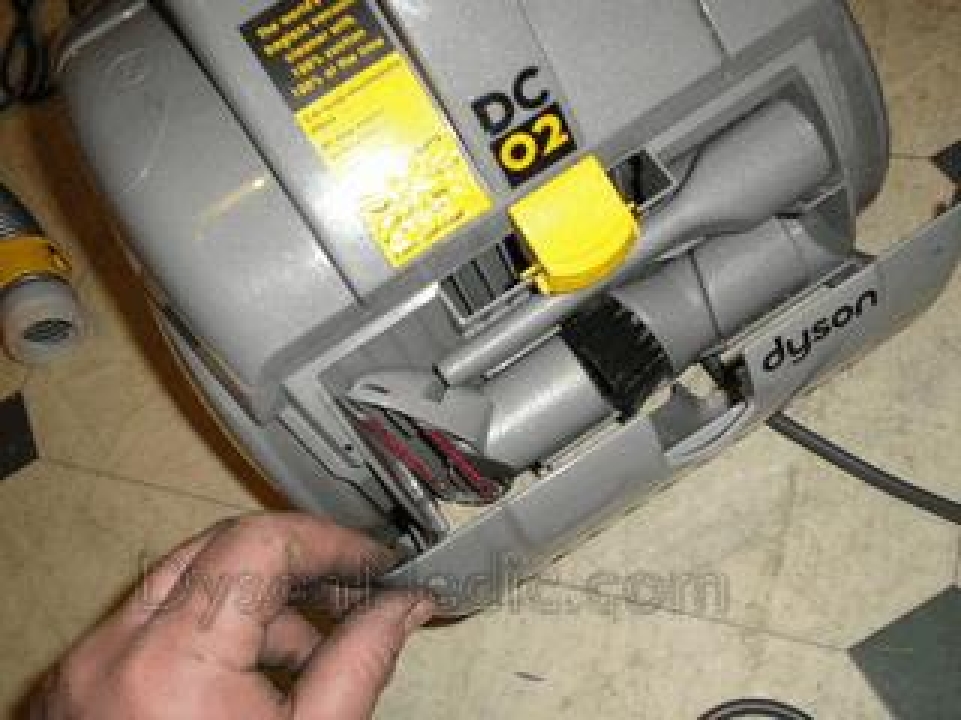 Dyson DC02 Repair. Dyson DC02 Strip Down and Cable Rewind Replacement.